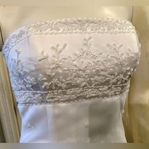 Private Collection | Dresses | Private Collection Wedding Dress Brand ...